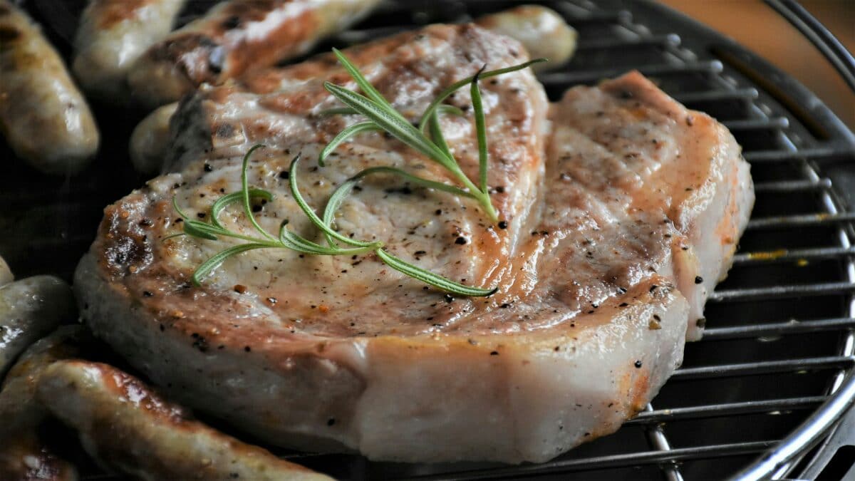 Говяжий медальон под сливочно-винным соусом 🥩 Кулинарных Дел Мастер